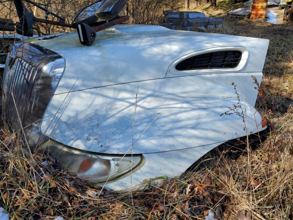 2002 International Tilt Front (Hood) » XES Motors