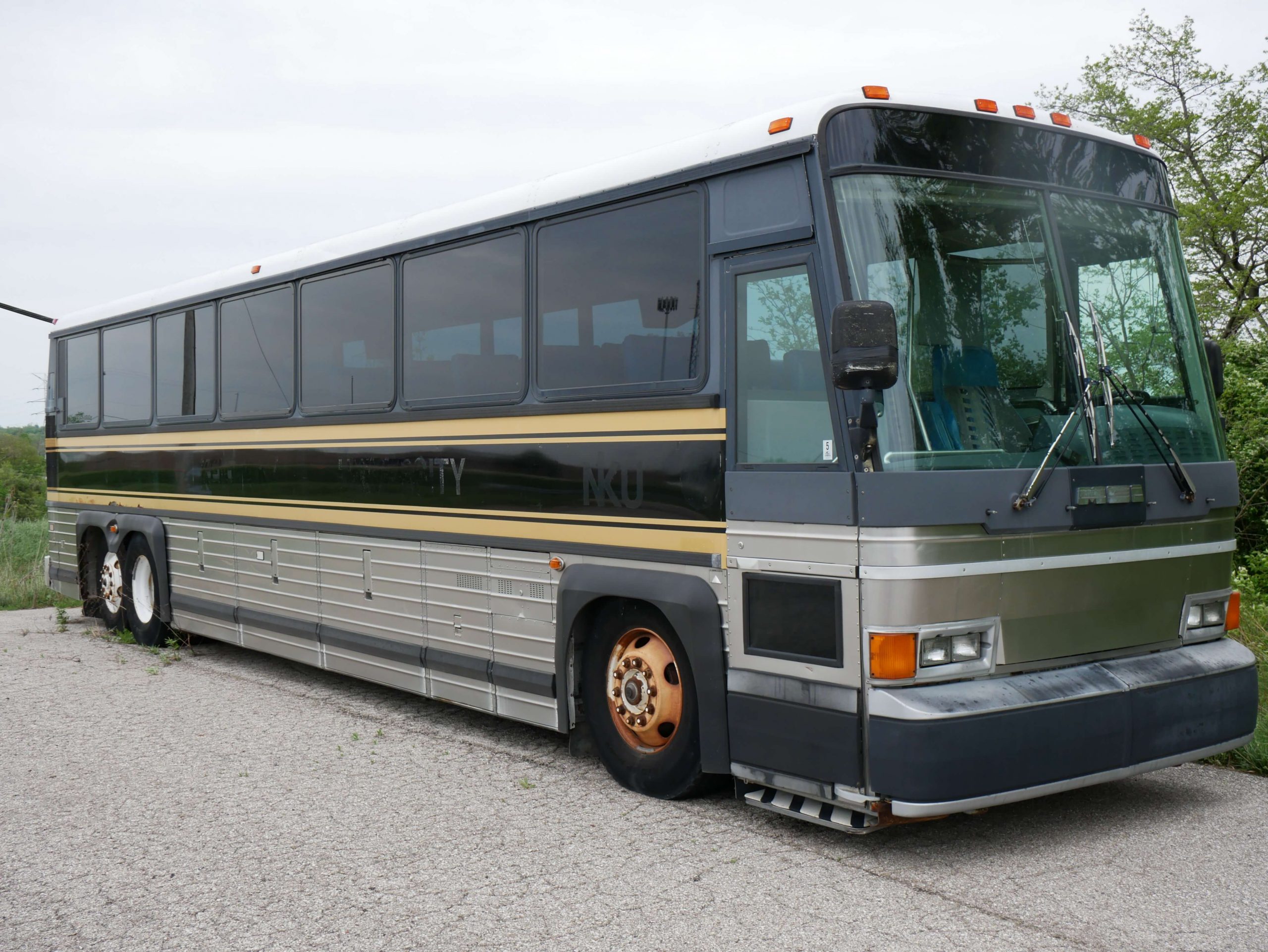 1991 MCI Coach Bus » XES Motors