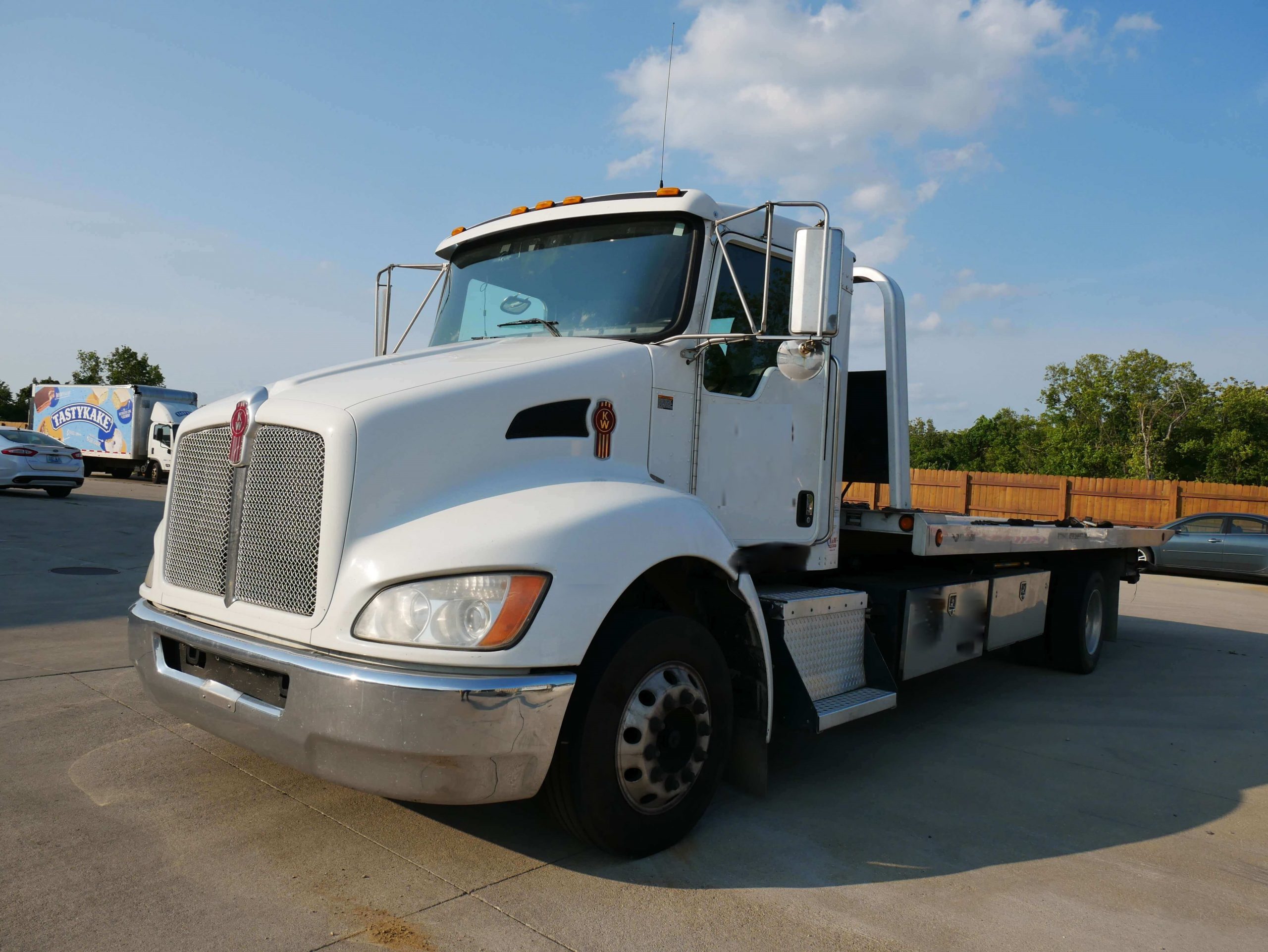 2010 Kenworth T270 » XES Motors